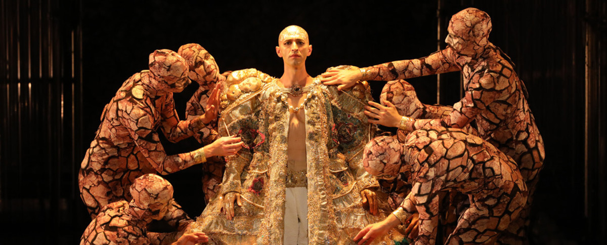 Sing Like an Egyptian: A Sight and Slight at the Opera - Hollywood ...