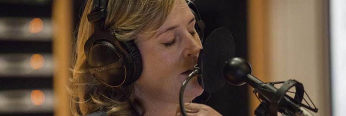 Victoria Blythe - Hollywood Progressive