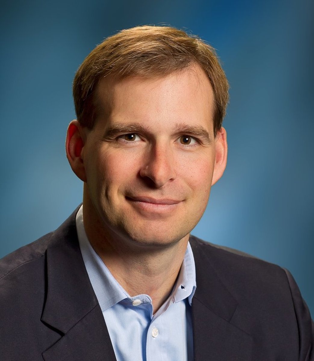 Uneasy Bets - Hollywood Progressive