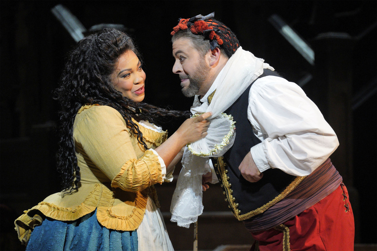 Figaro Flips the Script - Hollywood Progressive