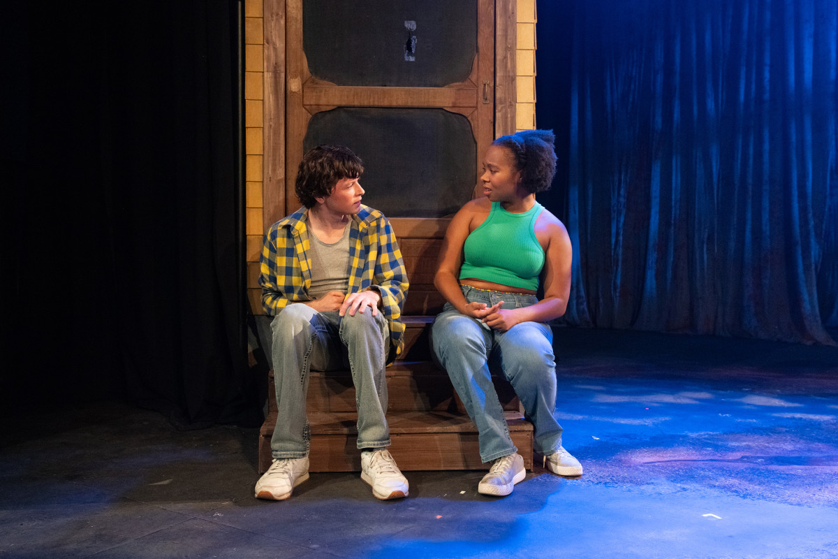 Do the Spike Thing: Singing the Blues with a Red, White and Blue Noose ...